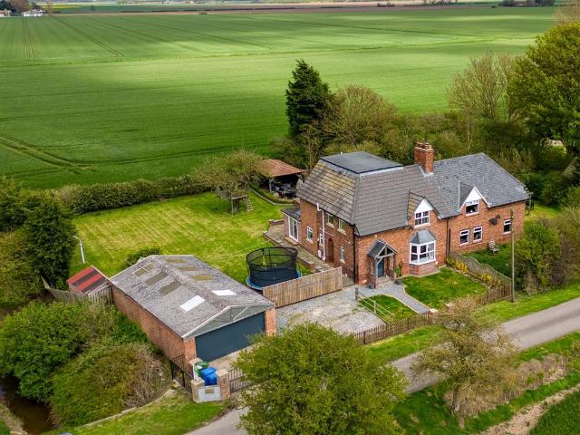 5 bedroom semi detached house for sale