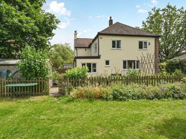 5 bedroom semi detached house for sale