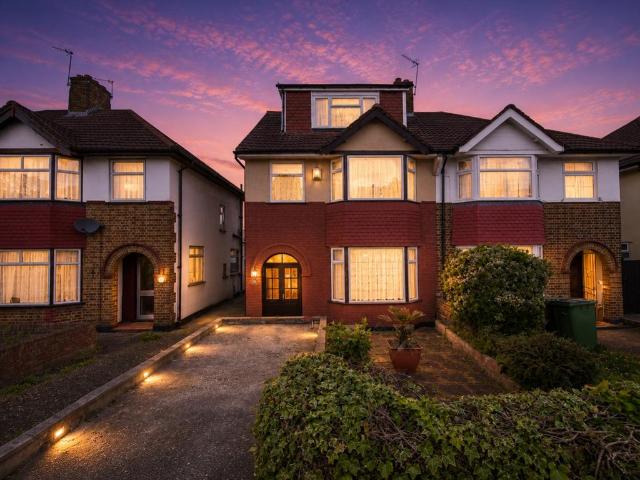 5 bedroom semi detached house for sale