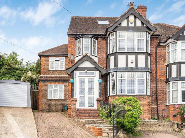 5 bedroom semi detached house for sale