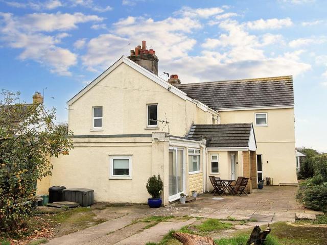 5 bedroom semi detached house for sale