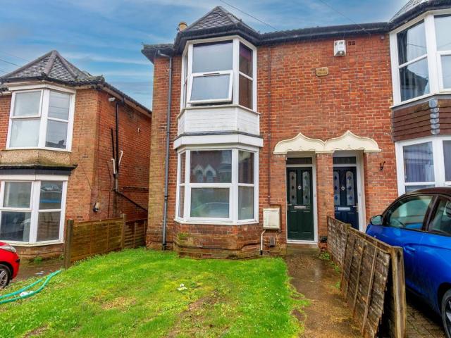 5 bedroom semi detached house for sale