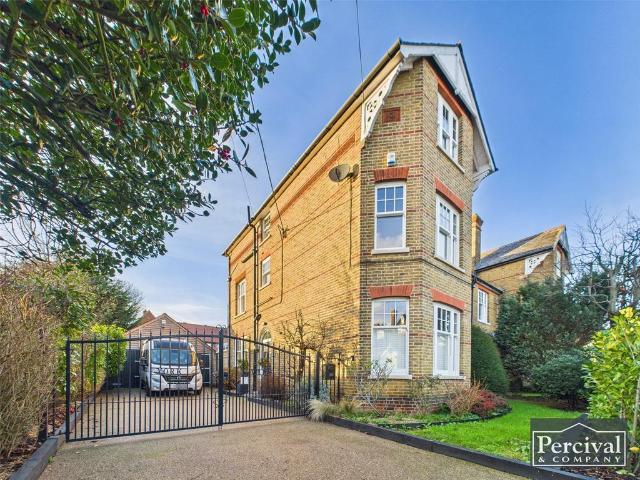5 bedroom semi detached house for sale