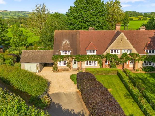 5 bedroom semi detached house for sale