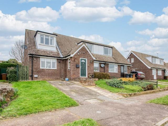 5 bedroom semi detached house for sale