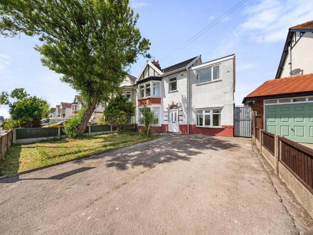 5 bedroom semi detached house for sale