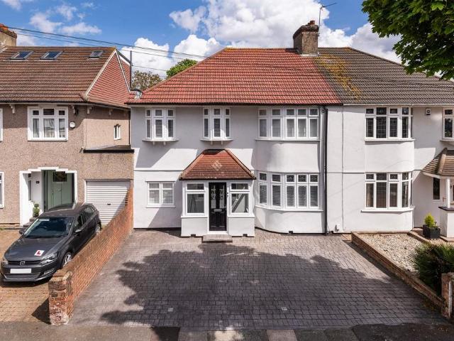 5 bedroom semi detached house for sale