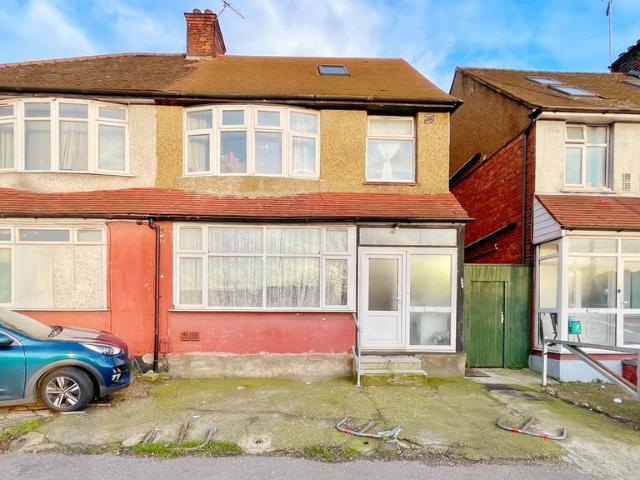 5 bedroom semi detached house for sale