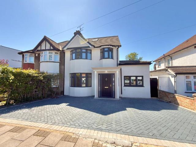 5 bedroom semi detached house for sale