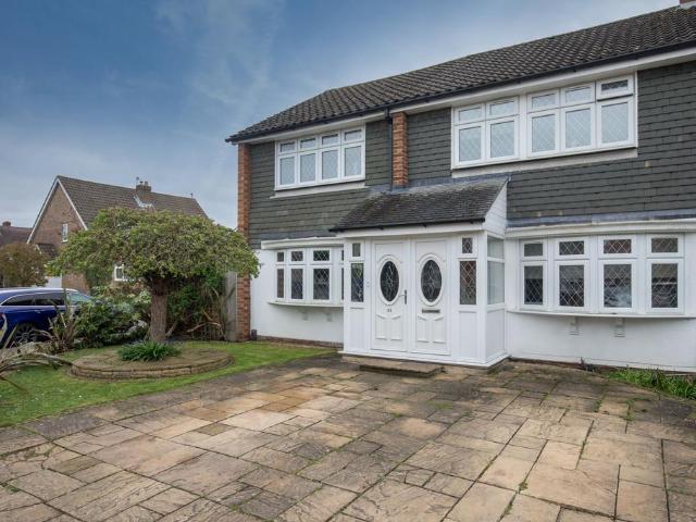 5 bedroom semi detached house for sale