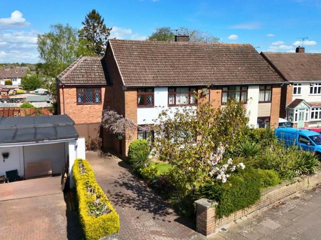 5 bedroom semi detached house for sale