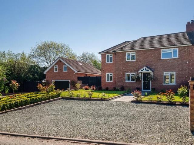 5 bedroom semi detached house for sale