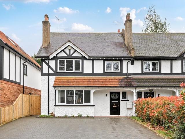 5 bedroom semi detached house for sale