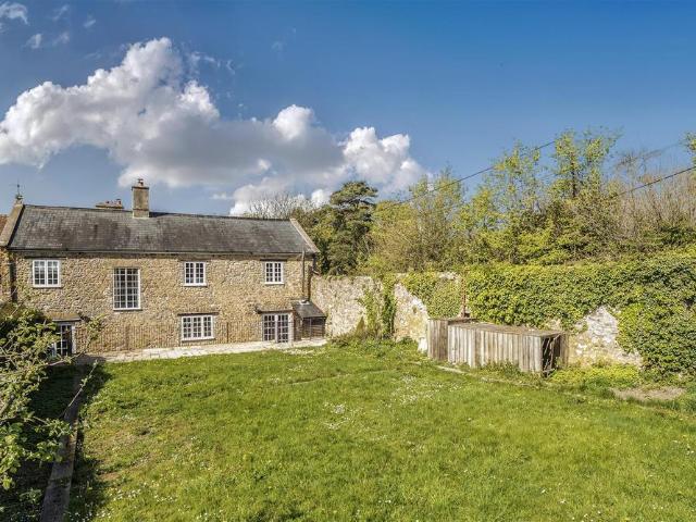 5 bedroom semi detached house for sale