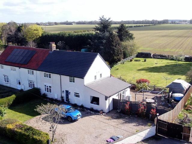 5 bedroom semi detached house for sale