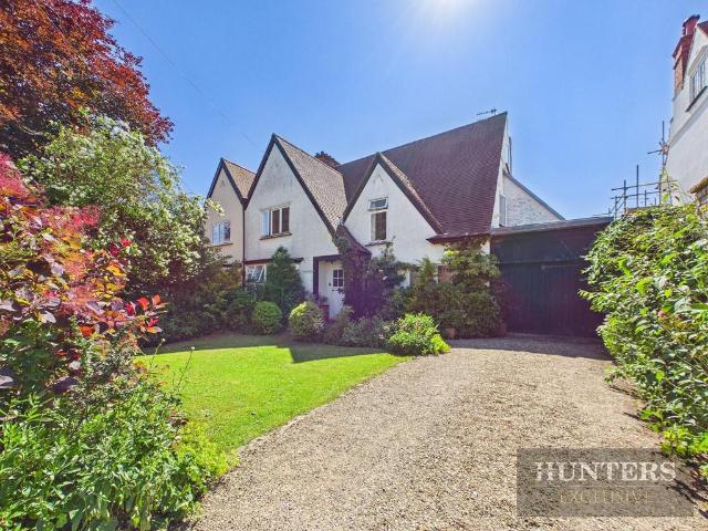 5 bedroom semi detached house for sale