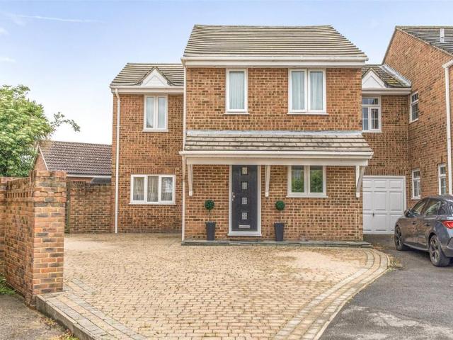 5 bedroom semi detached house for sale