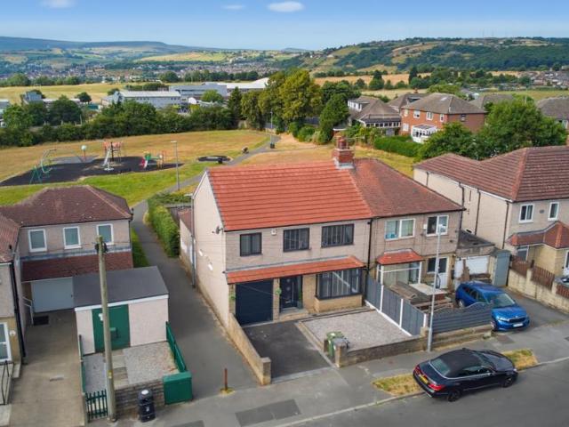 5 bedroom semi detached house for sale