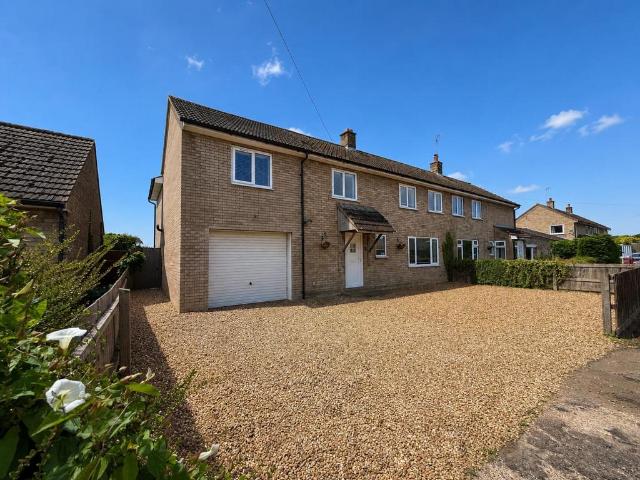 5 bedroom semi detached house for sale