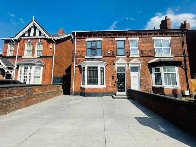 5 bedroom semi detached house for sale