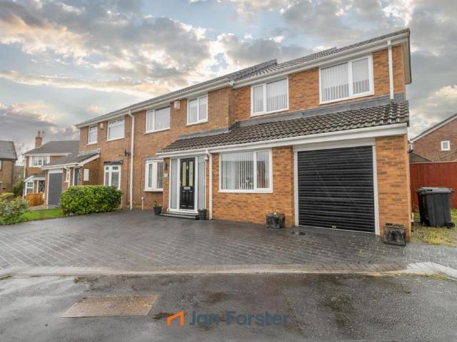 5 bedroom semi detached house for sale