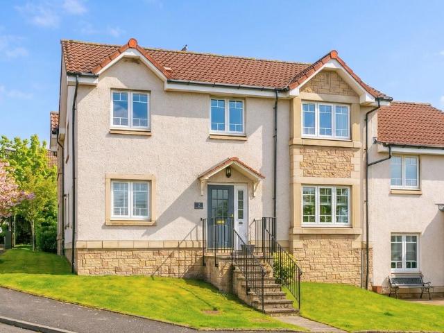 5 bedroom semi detached house for sale