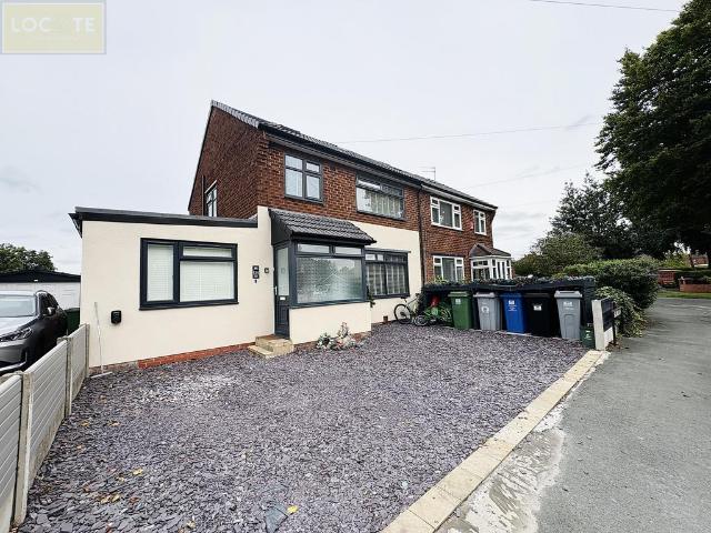 5 bedroom semi detached house for sale