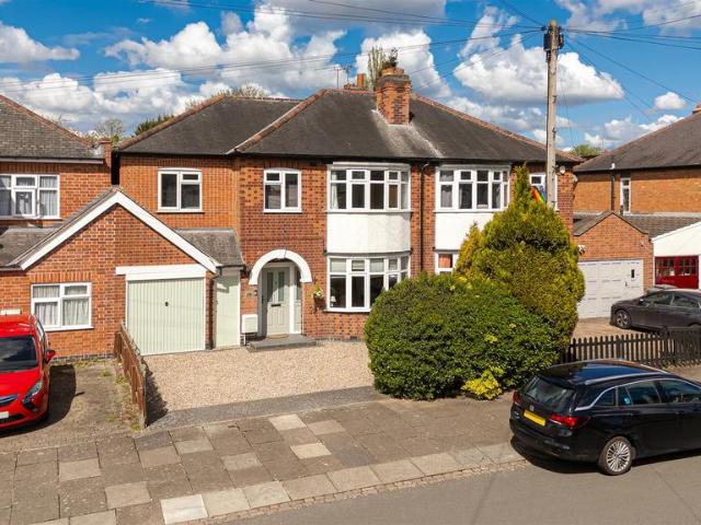 5 bedroom semi detached house for sale