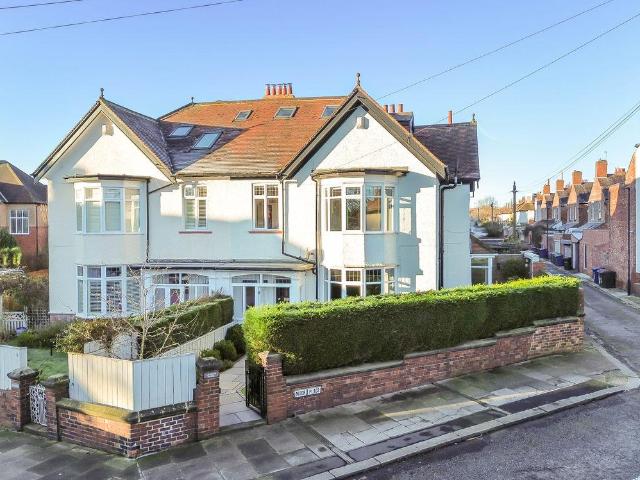 5 bedroom semi detached house for sale