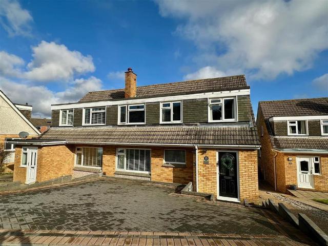 5 bedroom semi detached house for sale