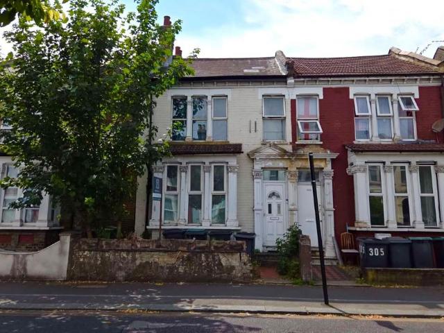 5 bedroom semi detached house for sale