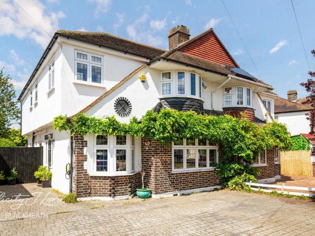 5 bedroom semi detached house for sale