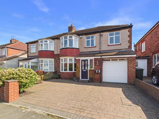5 bedroom semi detached house for sale