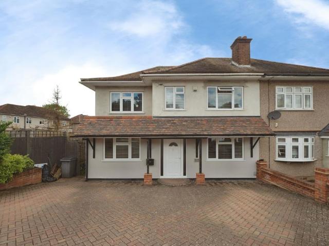 5 bedroom semi detached house for sale