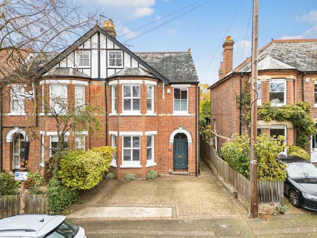 5 bedroom semi detached house for sale