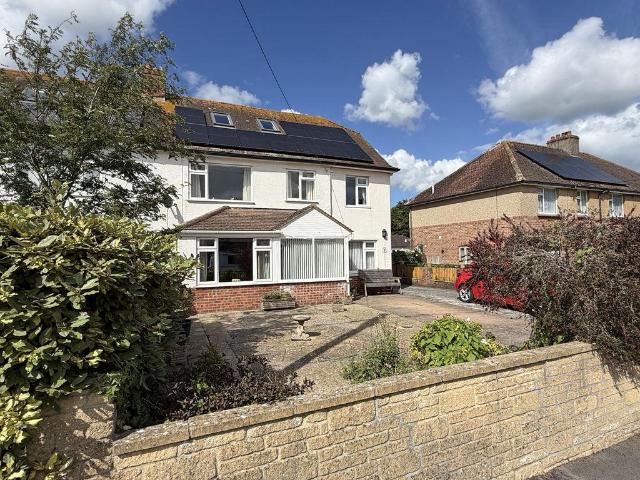 5 bedroom semi detached house for sale
