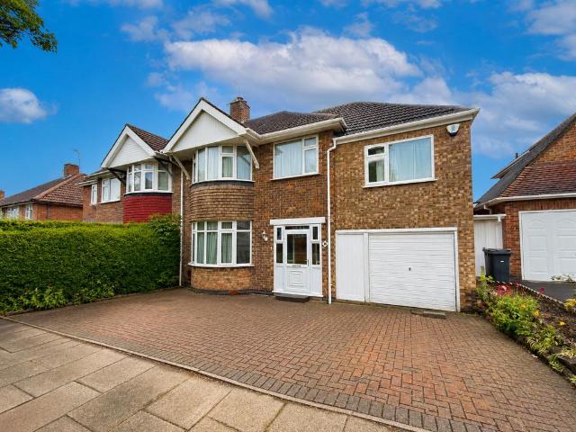 5 bedroom semi detached house for sale