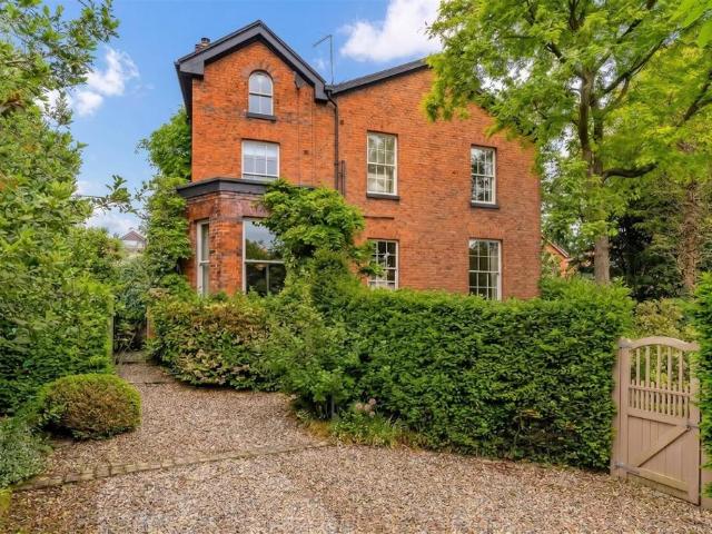 5 bedroom semi detached house for sale
