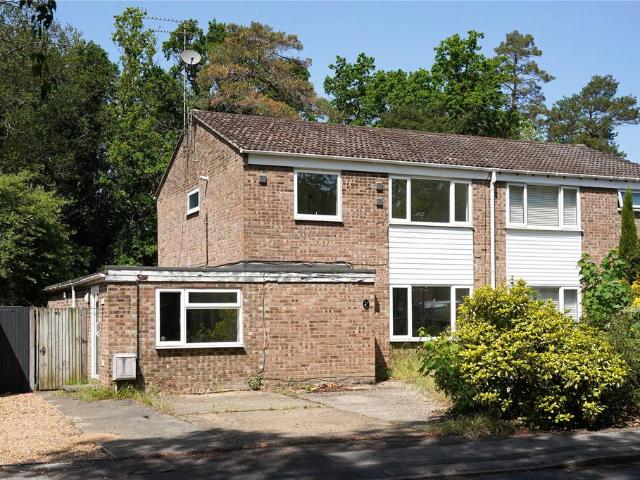 5 bedroom semi detached house for sale