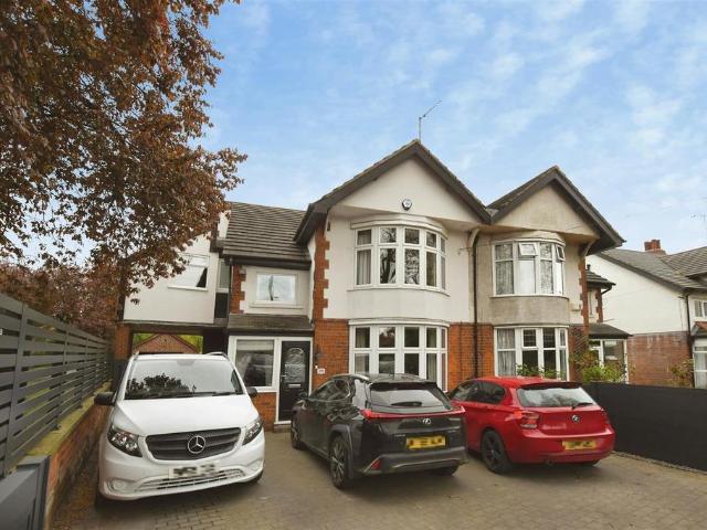 5 bedroom semi detached house for sale