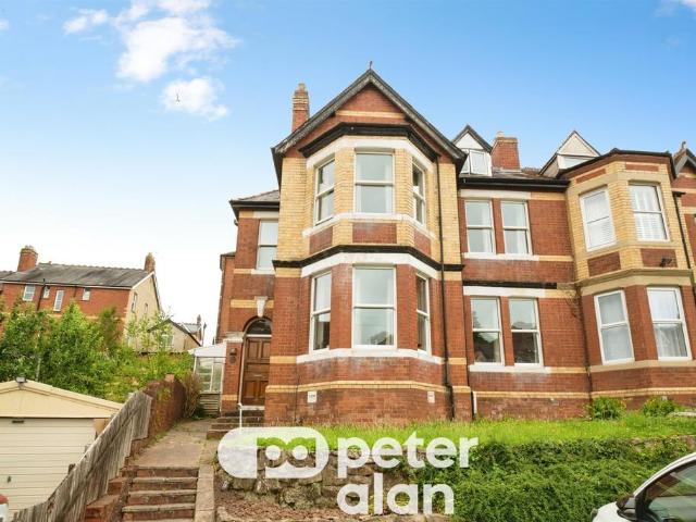 5 bedroom semi detached house for sale