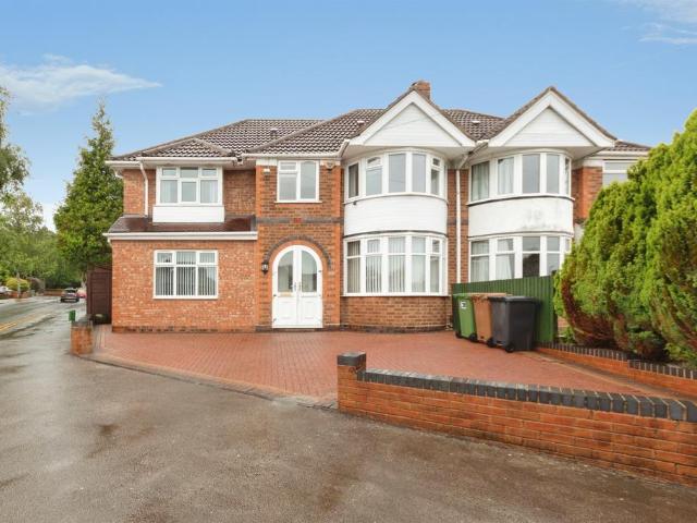 5 bedroom semi detached house for sale