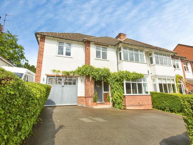 5 bedroom semi detached house for sale