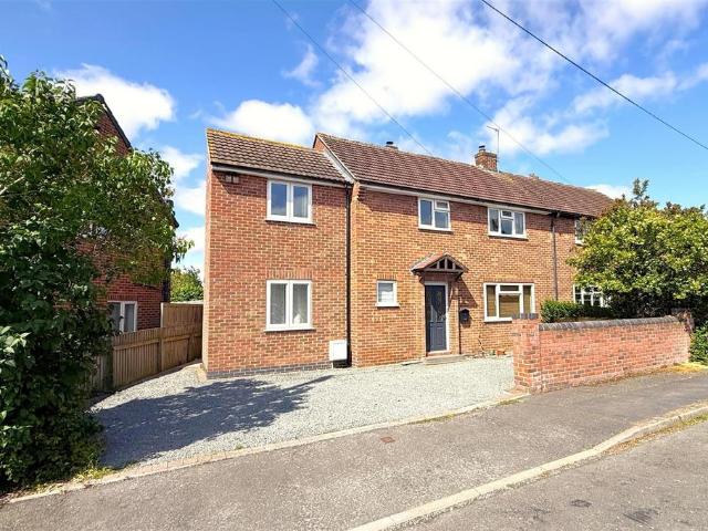 5 bedroom semi detached house for sale