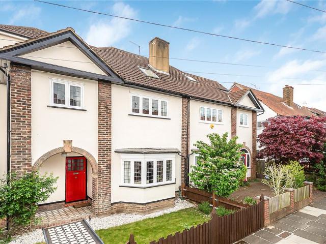 5 bedroom semi detached house for sale