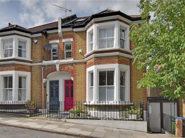 5 bedroom semi detached house for sale