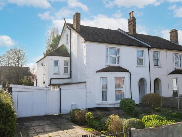 5 bedroom semi detached house for sale