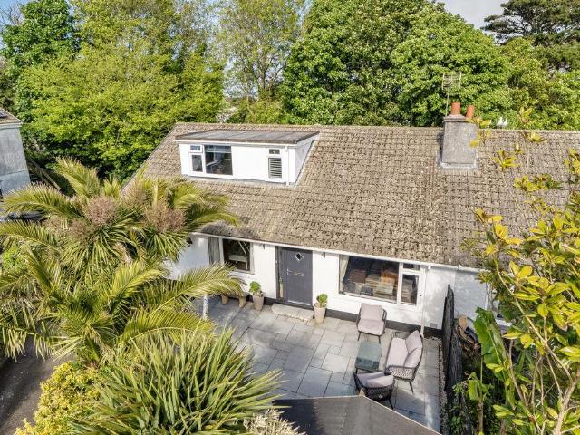 5 bedroom semi detached house for sale