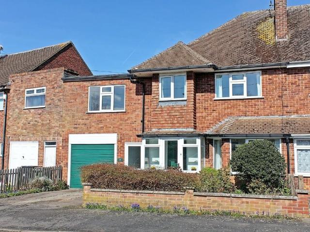5 bedroom semi detached house for sale