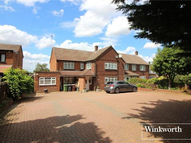 5 bedroom semi detached house for sale
